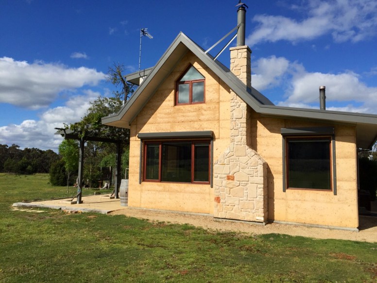 Rammed Earth Builder Victoria | Creations in Parallel - Sustainable ...